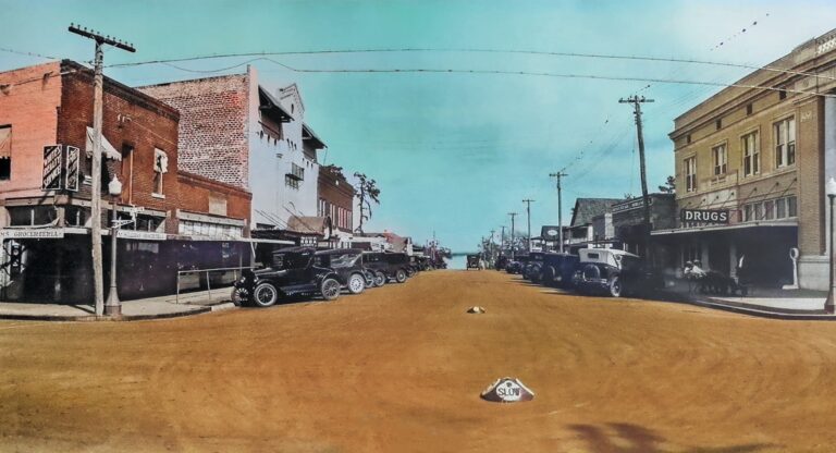 Frostproof 1928: Wall and Scenic (Colorized) - Florida History Blog
